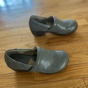 b.o.c. | Shoes | Boc Lehana Clog Pebbled Grey Metallic Shimmer Slip On ...